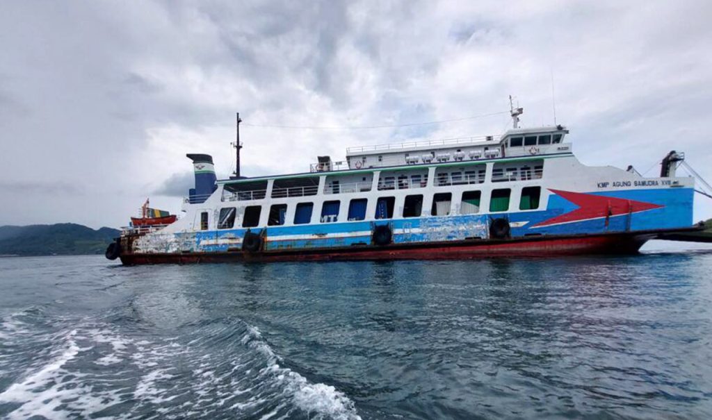 KMP Agung Samudra XVIII Dikabarkan Kandas di Perairan Selat Bali, 41 Penumpang Dan 16 Orang Kru ...